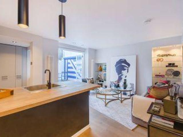 1 Bedrooms Flat for sale in Limes Grove, Lewisham SE13