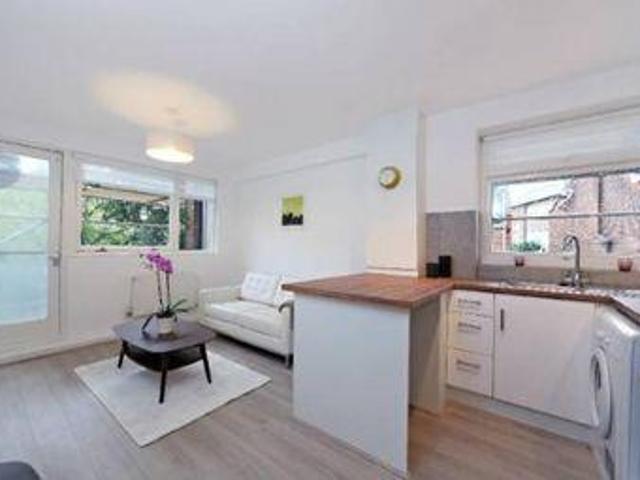 1 Bedrooms Flat for sale in Lindsay Court, Battersea High Street, Battesea, London SW11