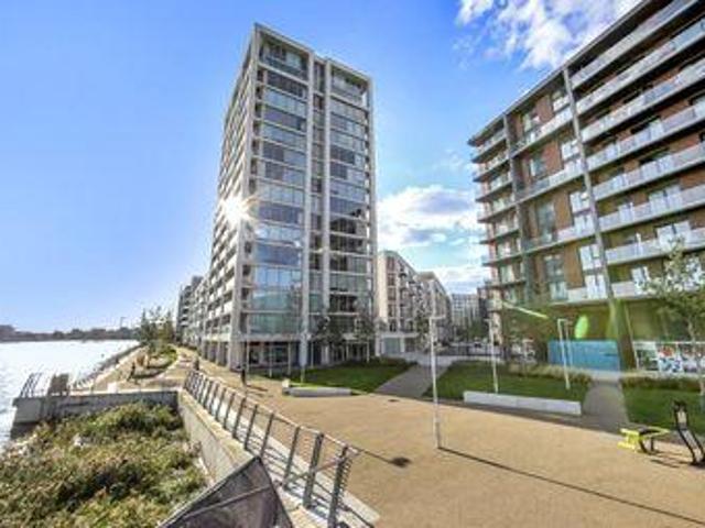 1 Bedrooms Flat for sale in Liner House, Schooner Road, Royal Wharf, London E16
