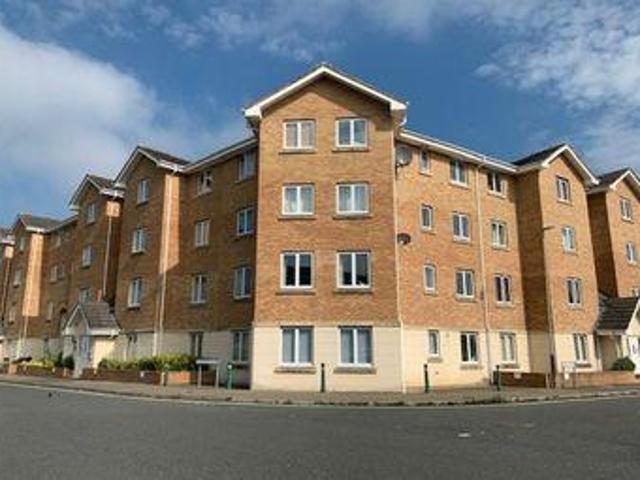 1 Bedrooms Flat for sale in Lloyd Close, Near Gchq, Cheltenham GL51