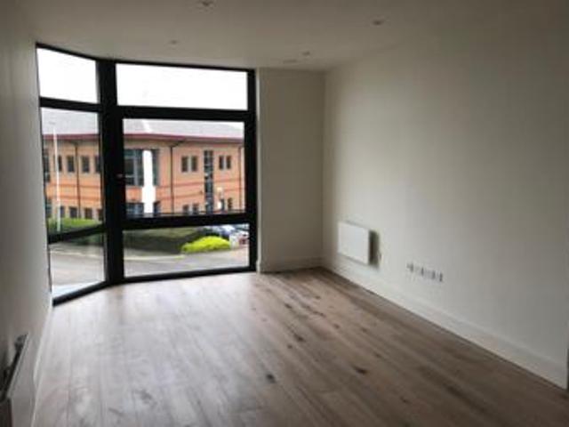 1 Bedrooms Flat for sale in Mondial Way, Middlesex UB3