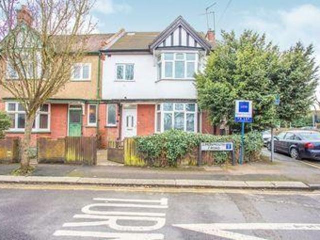 1 Bedrooms Flat for sale in Monmouth Road, Watford WD17