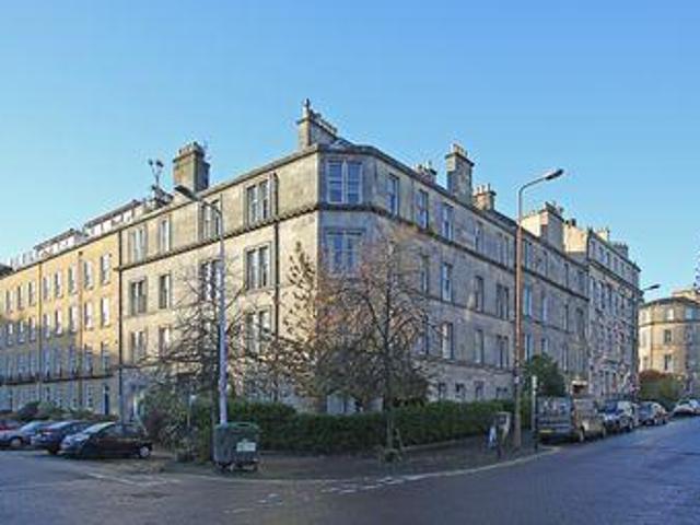 1 Bedrooms Flat for sale in Montgomery Street, Edinburgh EH7