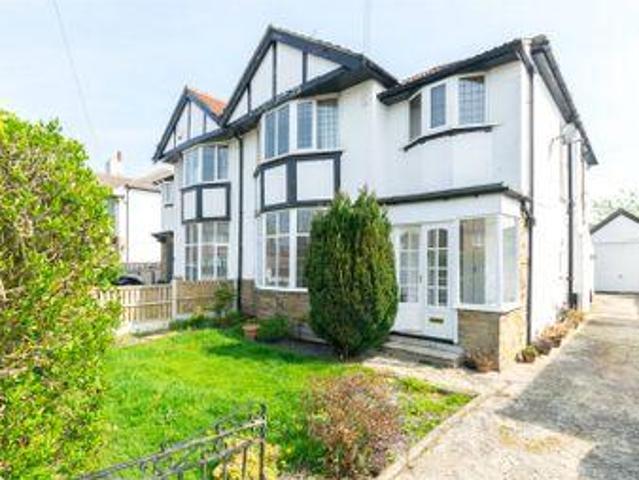 1 Bedrooms Flat for sale in Moor Allerton Avenue, Leeds, West Yorkshire LS17