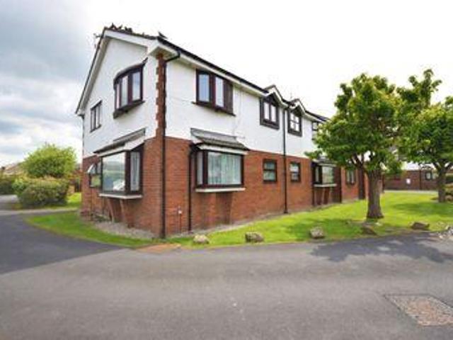 1 Bedrooms Flat for sale in Mooreview Court, Blackpool, Lancashire FY4