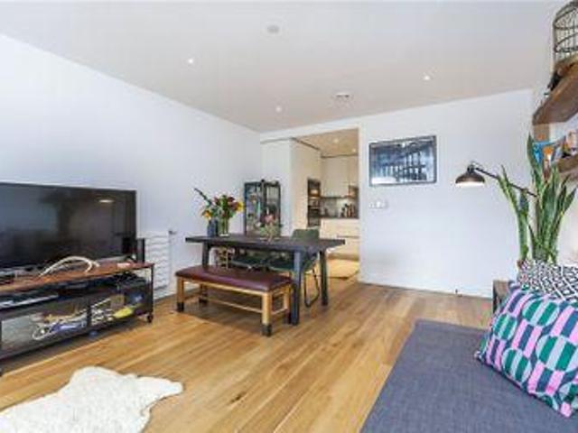 1 Bedrooms Flat for sale in Maud Street, London E16