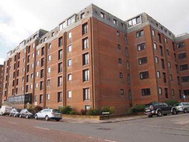 1 Bedrooms Flat for sale in Marina Court Avenue, Bexhill On Sea TN40