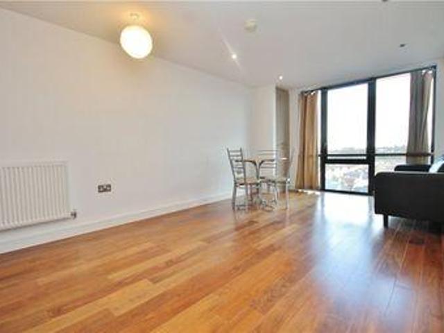 1 Bedrooms Flat for sale in Masons Avenue, Croydon, Surrey CR0