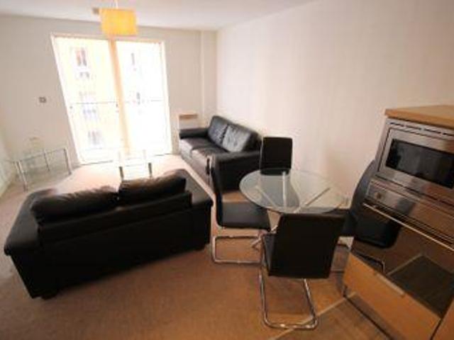 1 Bedrooms Flat for sale in Masson Place, 1 Hormbeam Way, Green Quarter M4