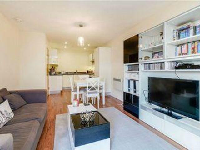1 Bedrooms Flat for sale in Merryfield Court, Uxbridge Road, Acton W3