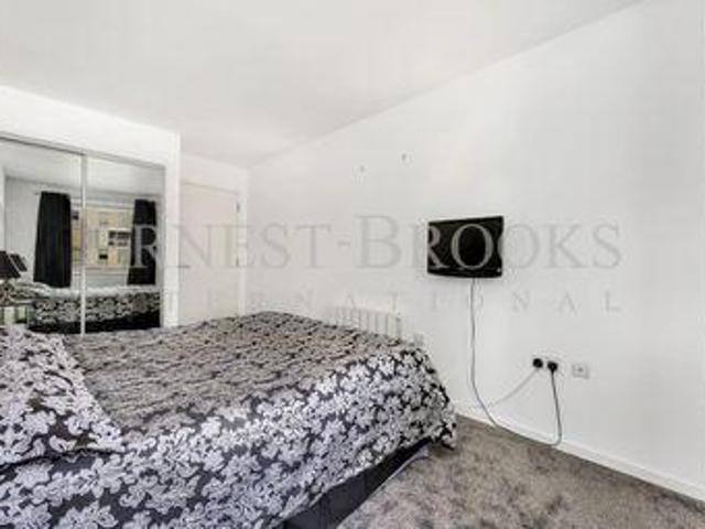 1 Bedrooms Flat for sale in Michigan Building, Biscayne Avenue, Blackwall E14