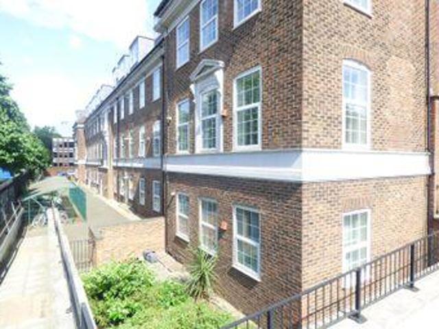 1 Bedrooms Flat for sale in Middlesex Court, Glenhurst Road TW8