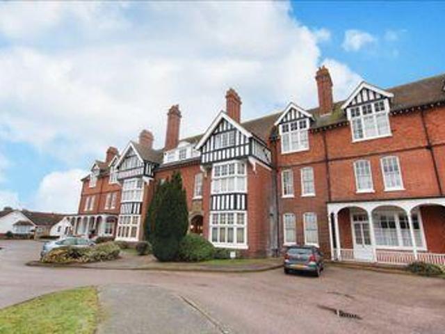 1 Bedrooms Flat for sale in Middlesex Court, Lyon Close, Clacton On Sea CO15