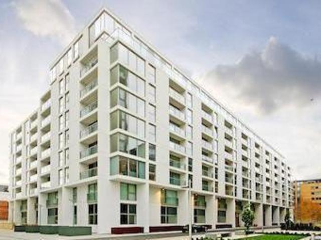 1 Bedrooms Flat for sale in Millharbour, Lanterns Court, Canary Wharf, UK E14