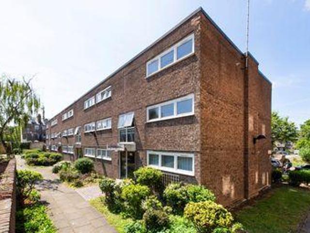 1 Bedrooms Flat for sale in Myddelton Road, London N8