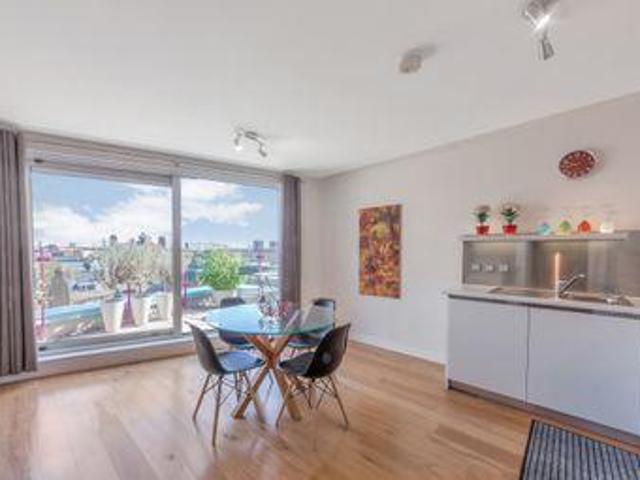 1 Bedrooms Flat for sale in South Central, Steedman Street, Elephant & Castle SE17
