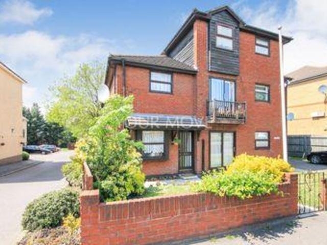 1 Bedrooms Flat for sale in South Street, Romford RM1