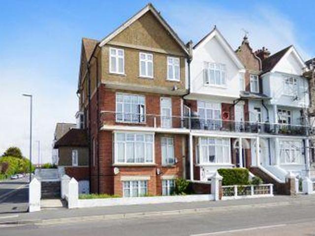 1 Bedrooms Flat for sale in South Terrace, Littlehampton BN17