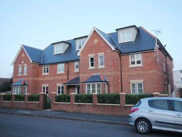 1 Bedrooms Flat for sale in Somerset Road, Farnborough GU14