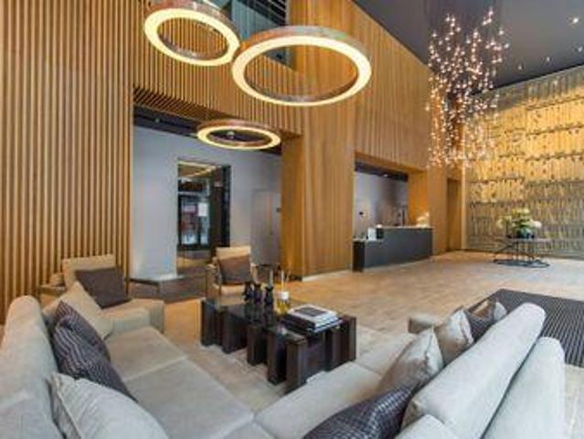 1 Bedrooms Flat for sale in Saffron Tower, Central Croydon CR0