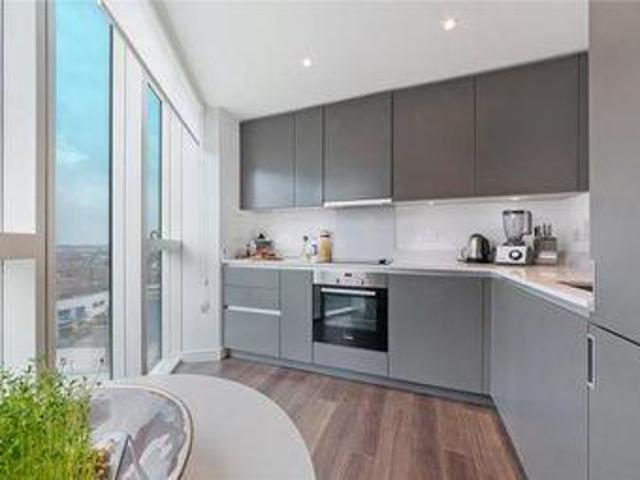 1 Bedrooms Flat for sale in Saffron Central Square, Croydon CR0