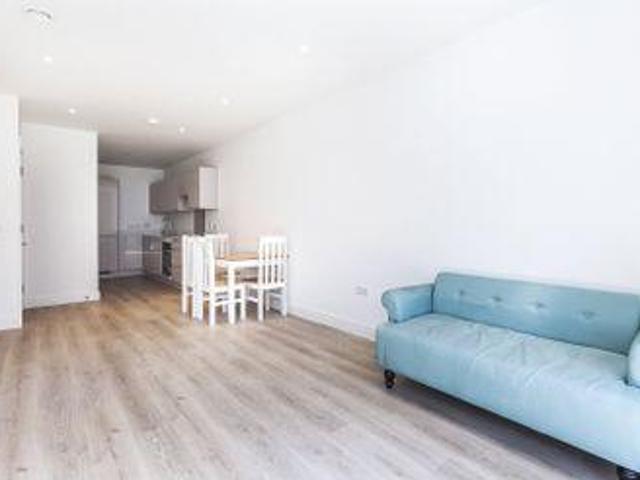 1 Bedrooms Flat for sale in Sailors House, 16 Deauville Close, London E14