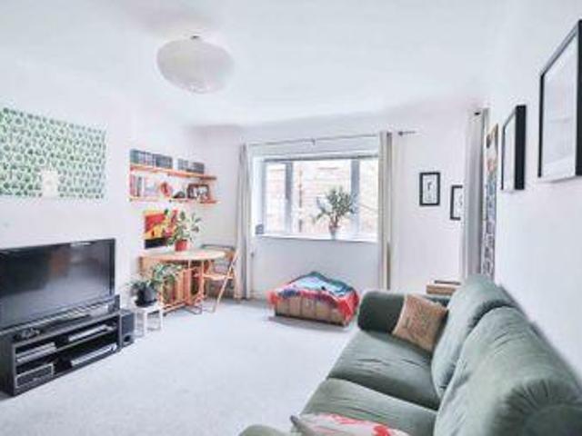 1 Bedrooms Flat for sale in Shoot Up Hill, London NW2