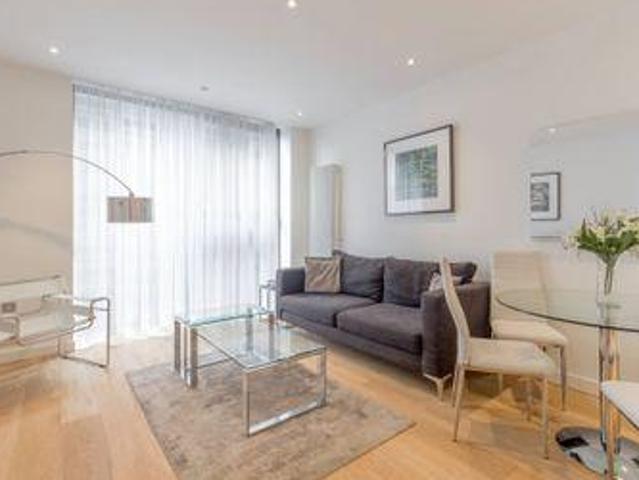 1 Bedrooms Flat for sale in Simpson Loan, Edinburgh EH3