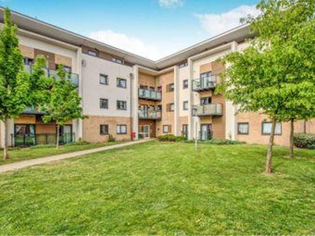 1 Bedrooms Flat for sale in Spring Gardens, Romford RM7