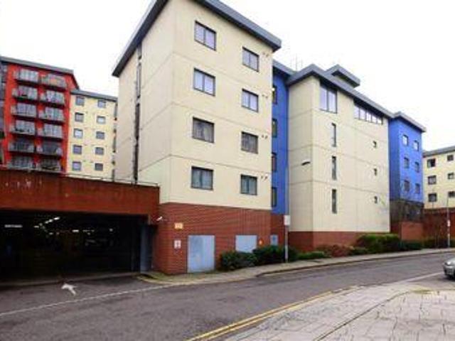 1 Bedrooms Flat for sale in Spring Place, Barking, Essex IG11