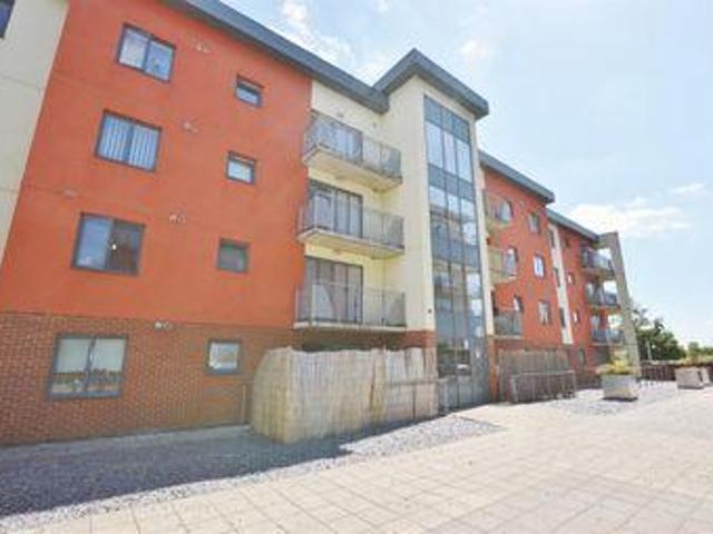 1 Bedrooms Flat for sale in Spring Place, Barking, Essex IG11