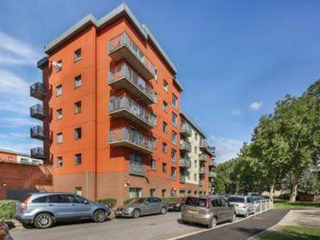 1 Bedrooms Flat for sale in Spring Place, Barking IG11