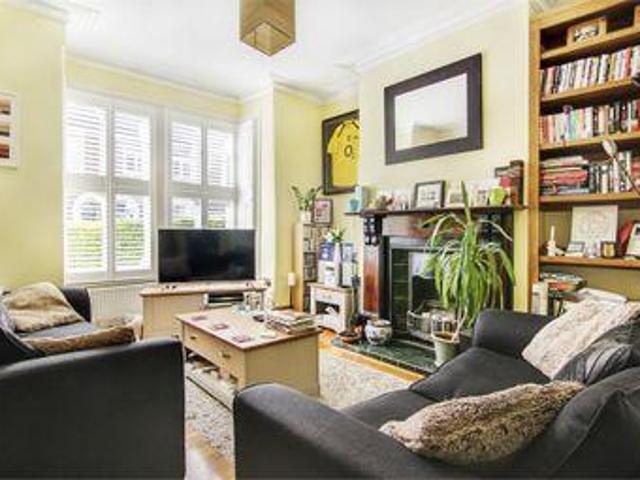 1 Bedrooms Flat for sale in St John´s Road, Walthamstow, London E17