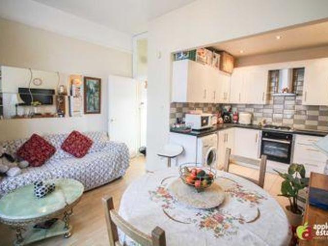 1 Bedrooms Flat for sale in St. James´s Road, Croydon CR0