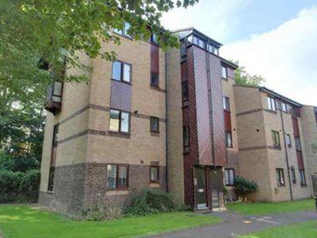 1 Bedrooms Flat for sale in St. Pauls Court, Reading RG1