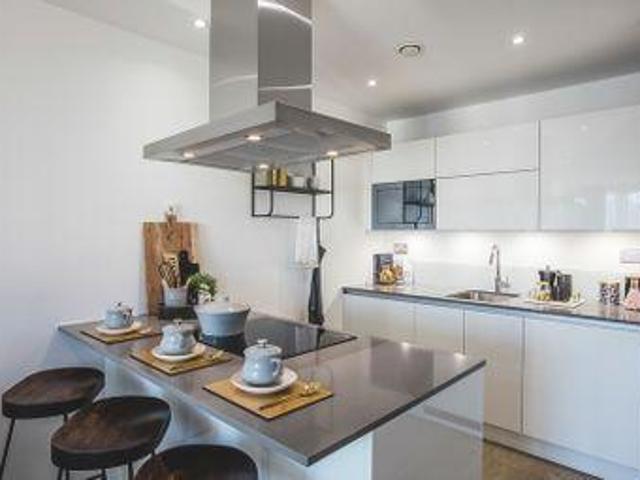 1 Bedrooms Flat for sale in St. Pauls Way, Bow, London E3