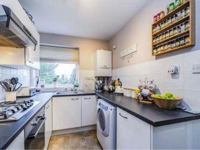 1 Bedrooms Flat for sale in Stanwell Road, Ashford TW15