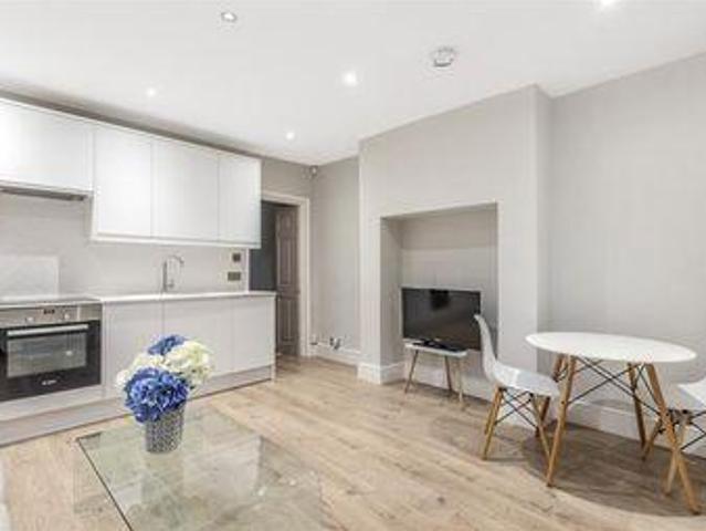 1 Bedrooms Flat for sale in Sternhold Avenue, London SW2