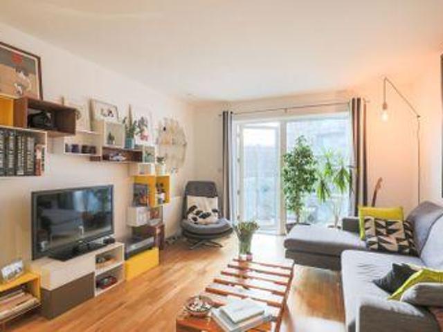 1 Bedrooms Flat for sale in Sun Passage, London SE16