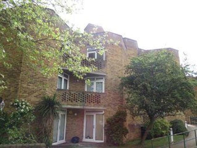 1 Bedrooms Flat for sale in Sussex Keep, Sussex Close, Slough SL1