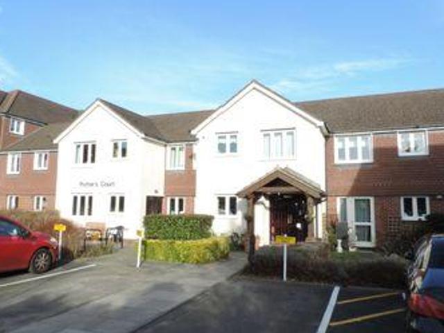 1 Bedrooms Flat for sale in Potters Court, Potters Bar EN6