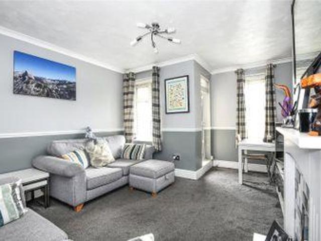 1 Bedrooms Flat for sale in Padgate House, Ainsdale Road, Watford WD19