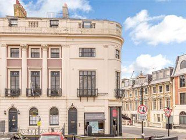 1 Bedrooms Flat for sale in Park Street, Windsor, Berkshire SL4