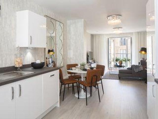 1 Bedrooms Flat for sale in ´´Pascal Square´´ at Coxwell Boulevard, Edgware NW9