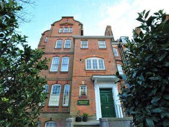 1 Bedrooms Flat for sale in Pevensey Road, St Leonards On Sea TN38