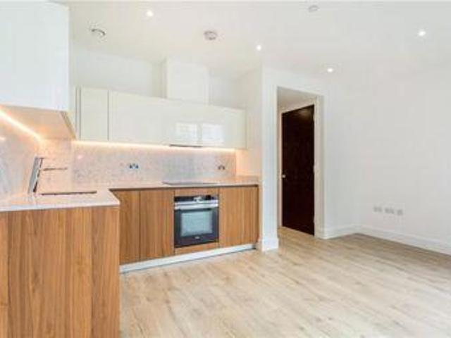 1 Bedrooms Flat for sale in Perilla House, 1 Chaucer Gardens, London E1