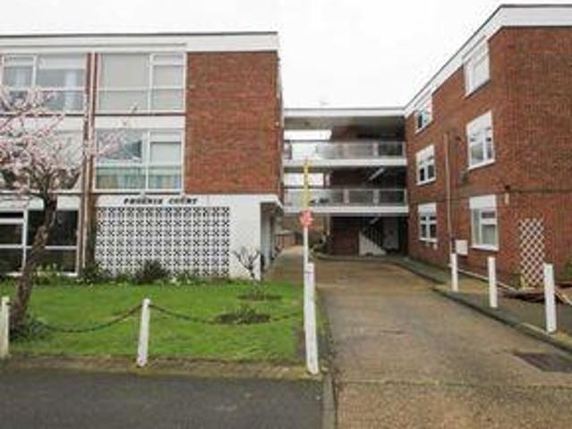 1 Bedrooms Flat for sale in Phoenix Court, Chingford Avenue, Chingford E4