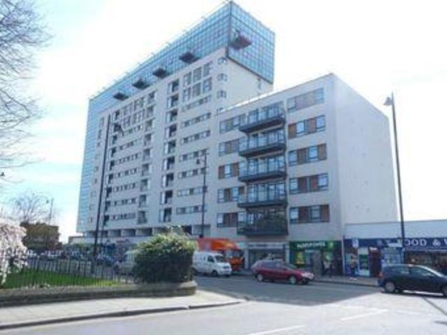 1 Bedrooms Flat for sale in Pinnacle House, Colman Parade, Southbury Road, Enfield EN1
