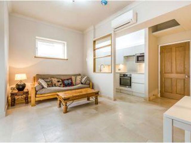 1 Bedrooms Flat for sale in Prince Of Wales Terrace, Chiswick W4