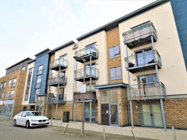 1 Bedrooms Flat for sale in Quayside Drive, Colchester CO2
